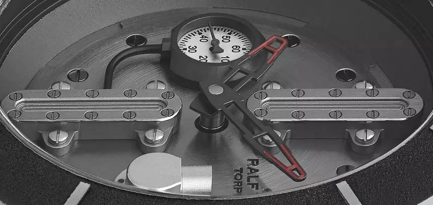 Ralf-Tech-Manufaktur-Torpedo-Uhr-5