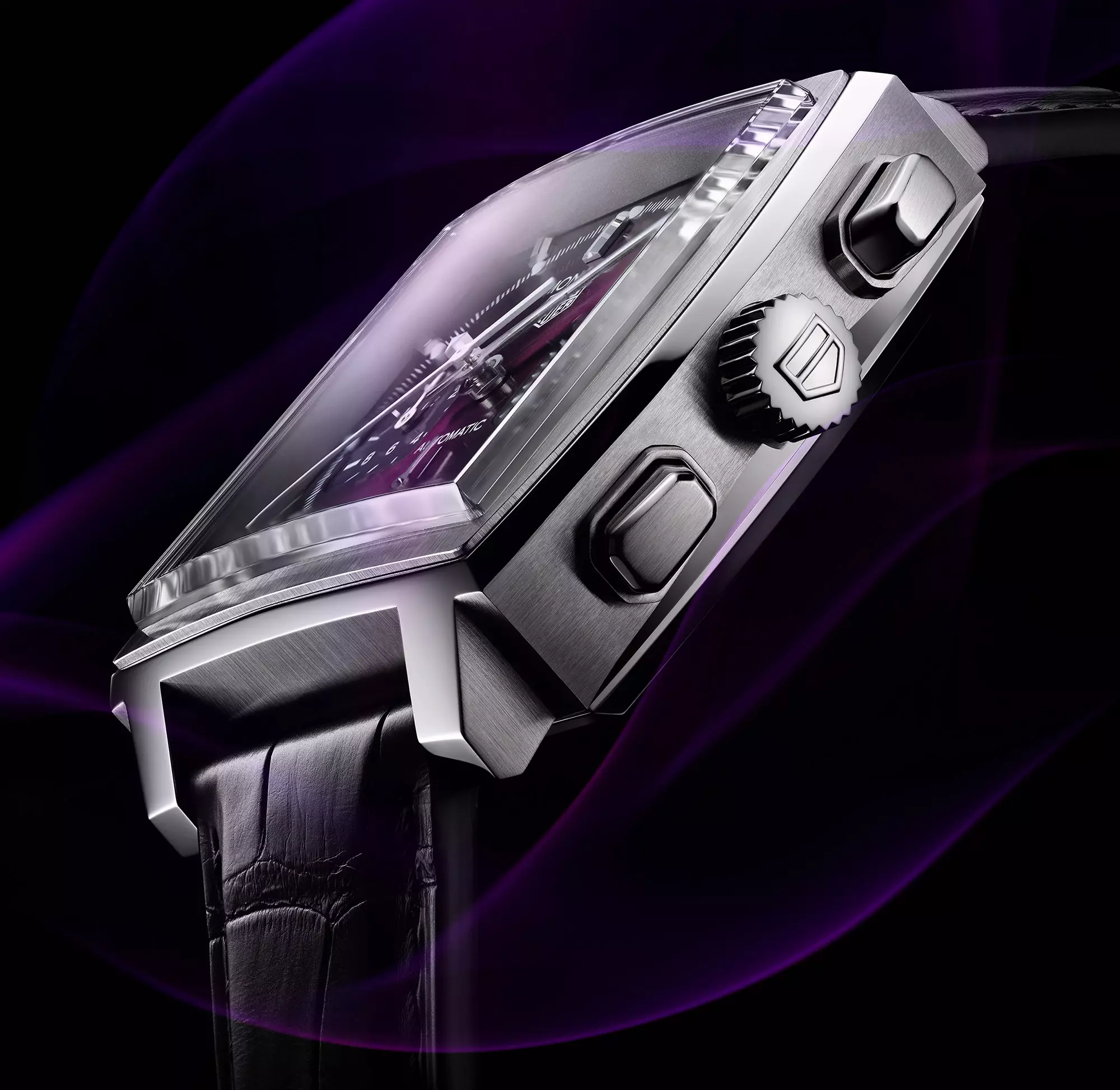 TAG Heuer تكشف النقاب عن ساعة Monaco Purple ذات الإصدار المحدود 634_2
