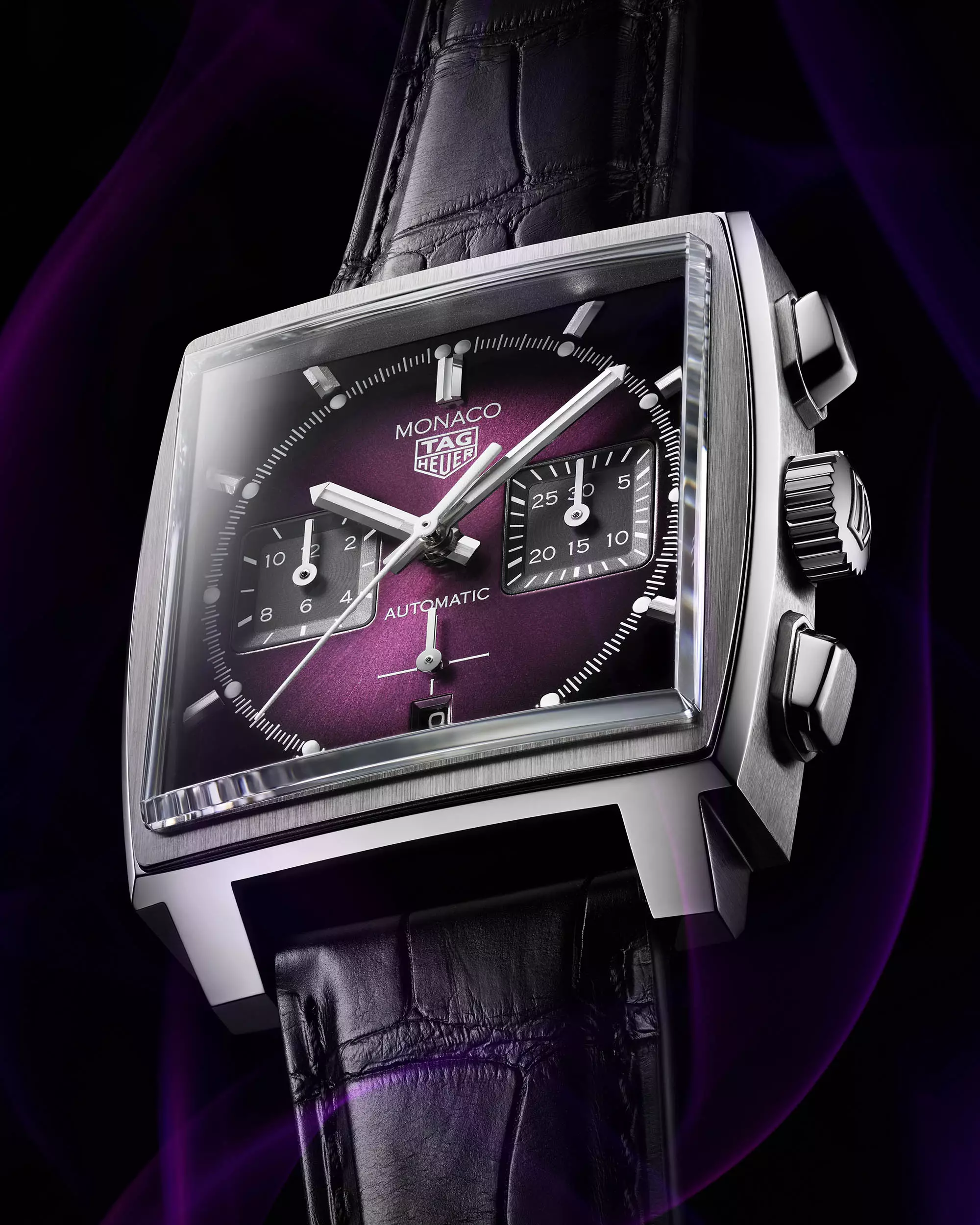 Η TAG Heuer αποκαλύπτει το ρολόι Monaco Purple Dial Limited-Edition 634_5
