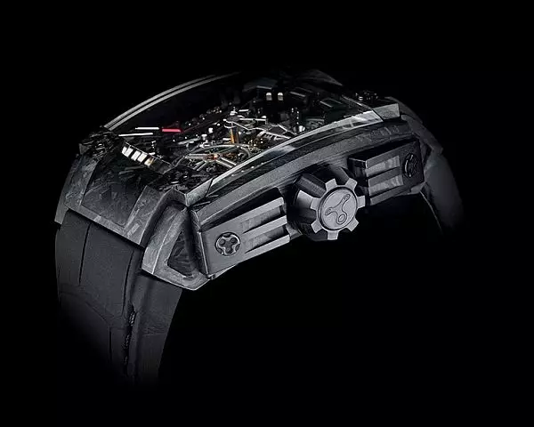 540-magnum-tourbillon-sidan