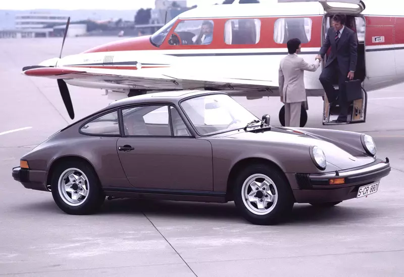 1976 Porsche 911 Carrera 3.0 Coupe (930); sab saum toj tsheb tsim ntsuam xyuas thiab specifications