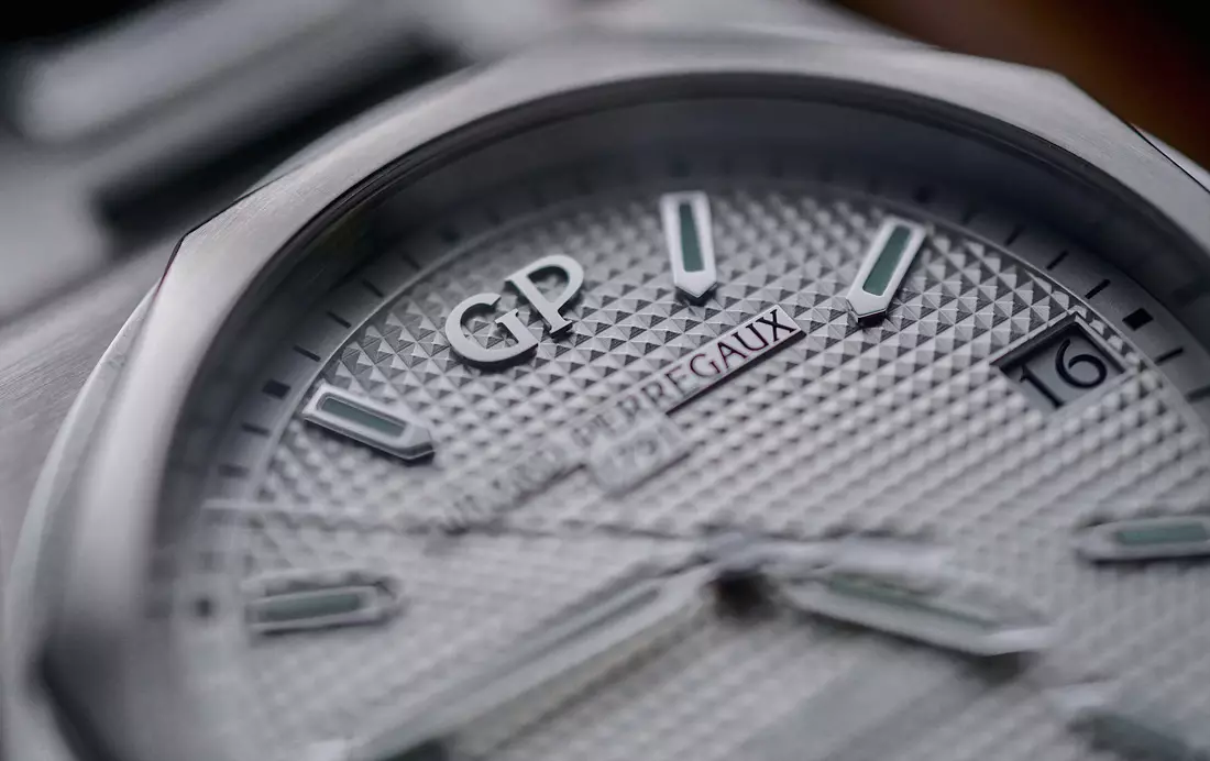 Girard-Perregaux Laureato Detalhe do mostrador em aço