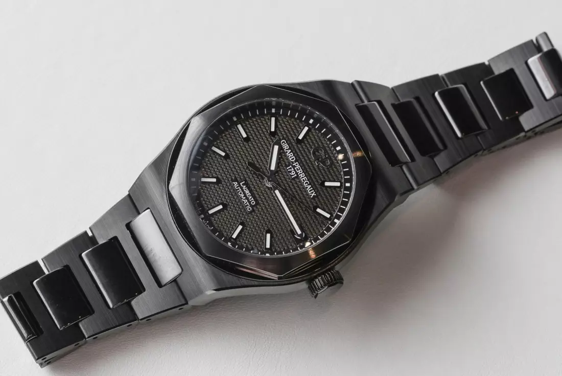 Girard-Perregaux Laureato Black Ceramic နာရီ လက်ဆွဲစက် 64955_2