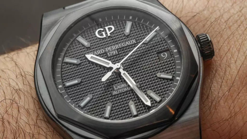 دستی ساعت سرامیکی مشکی Girard-Perregaux Laureato 64955_8