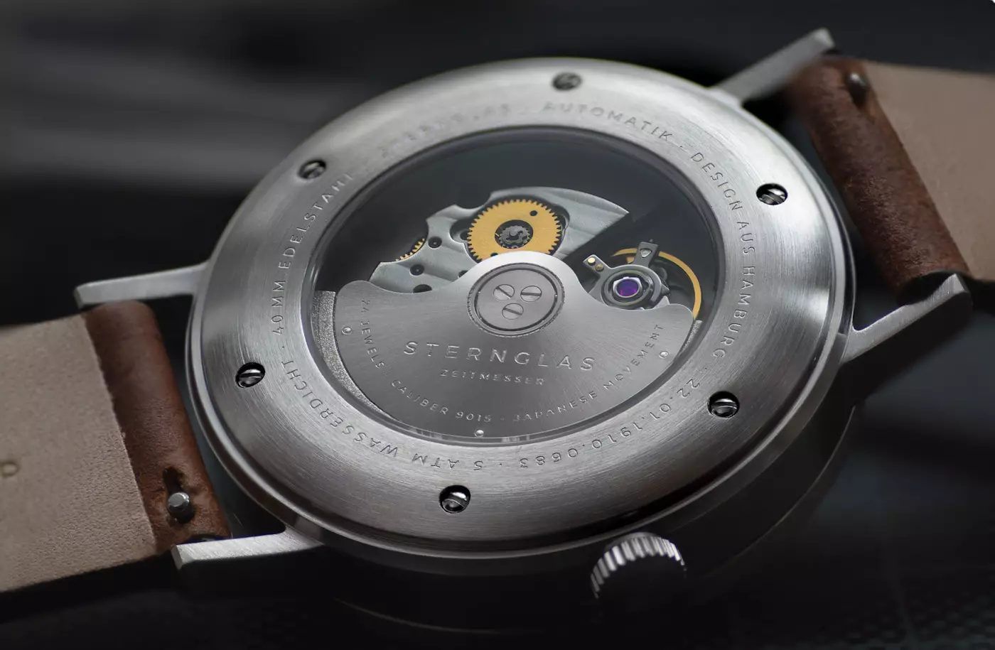 A Sternglas Zirkel oferece a relojoaria alemã Bauhaus em sua forma mais pura 6659_4
