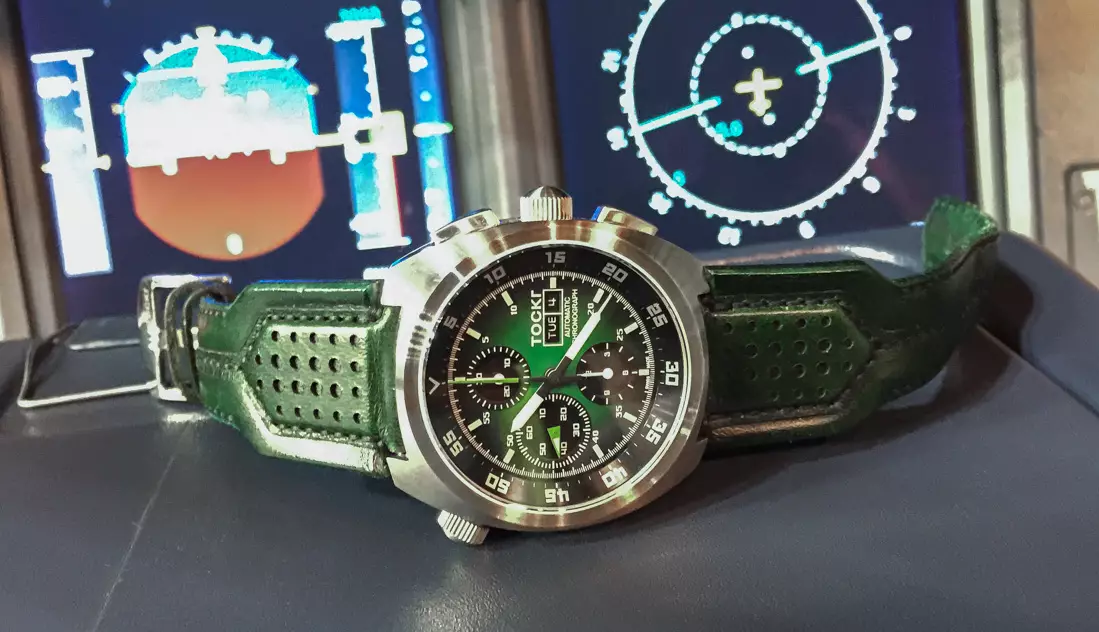 RECENZIJA ZMAGOVALCA URE: Ura Air Defender Chronograph Tockr 'Hulk' 6781_7