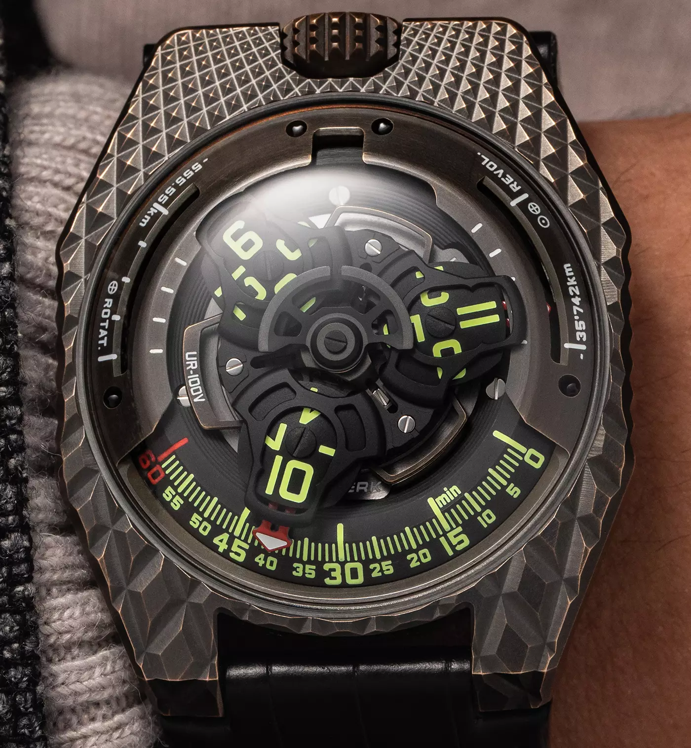 Urwerk anuncia el rellotge T-Rex UR-100V d'edició limitada 6901_3