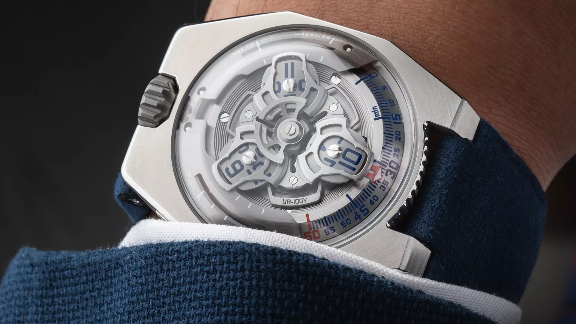 Ang Urwerk Debuts Limited Edition UR-100V Iron Watch 6903_1