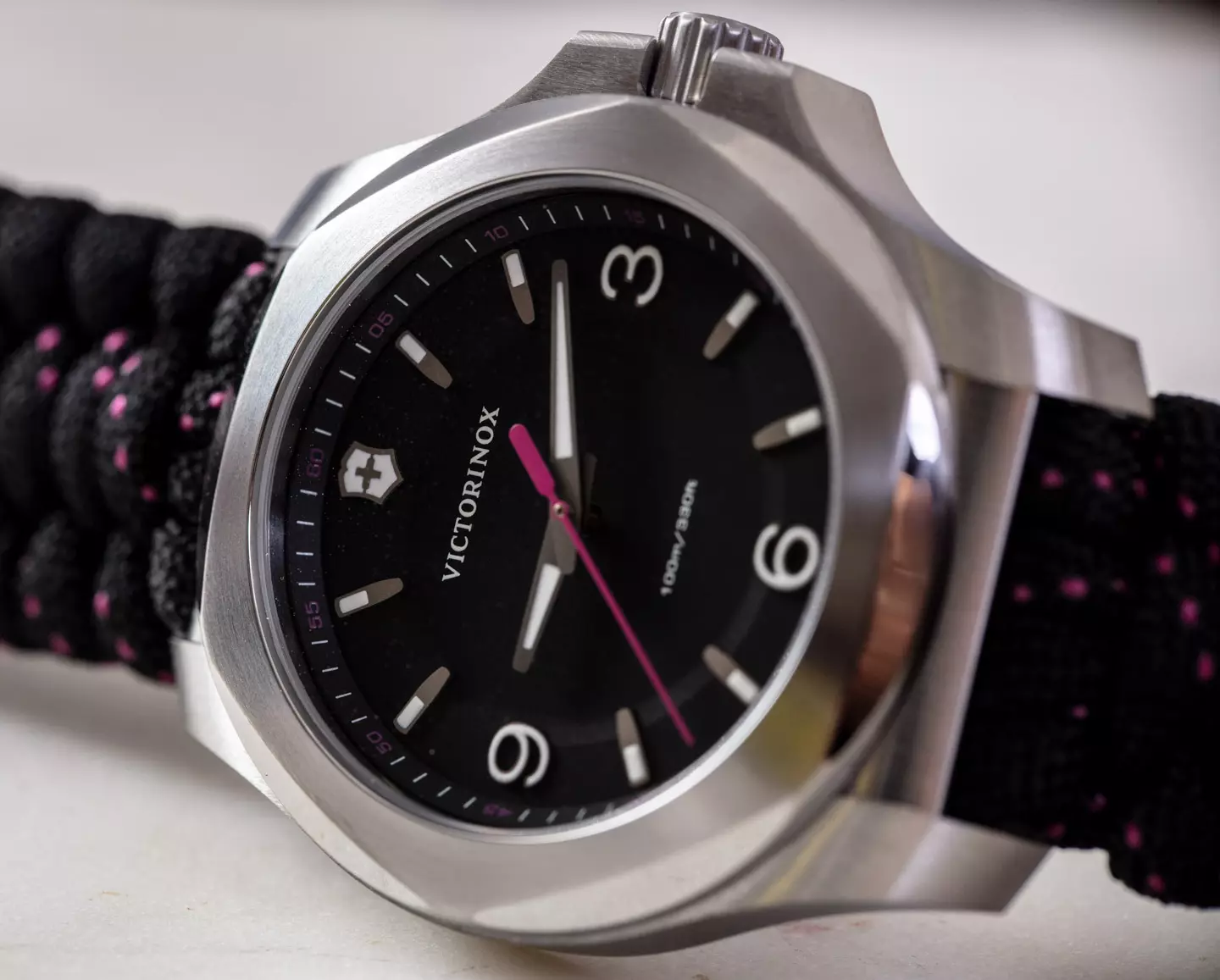 Hands-On: orologio da donna Victorinox Swiss Army INOX V Paracord 6960_2