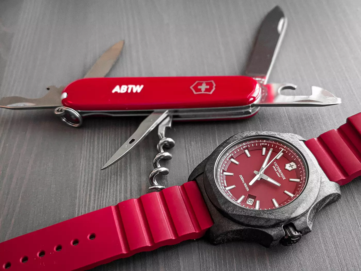 Pagdidisenyo ng Mga Custom na Timepiece Gamit Ang Victorinox Swiss Army MY INOX Tool 6961_2