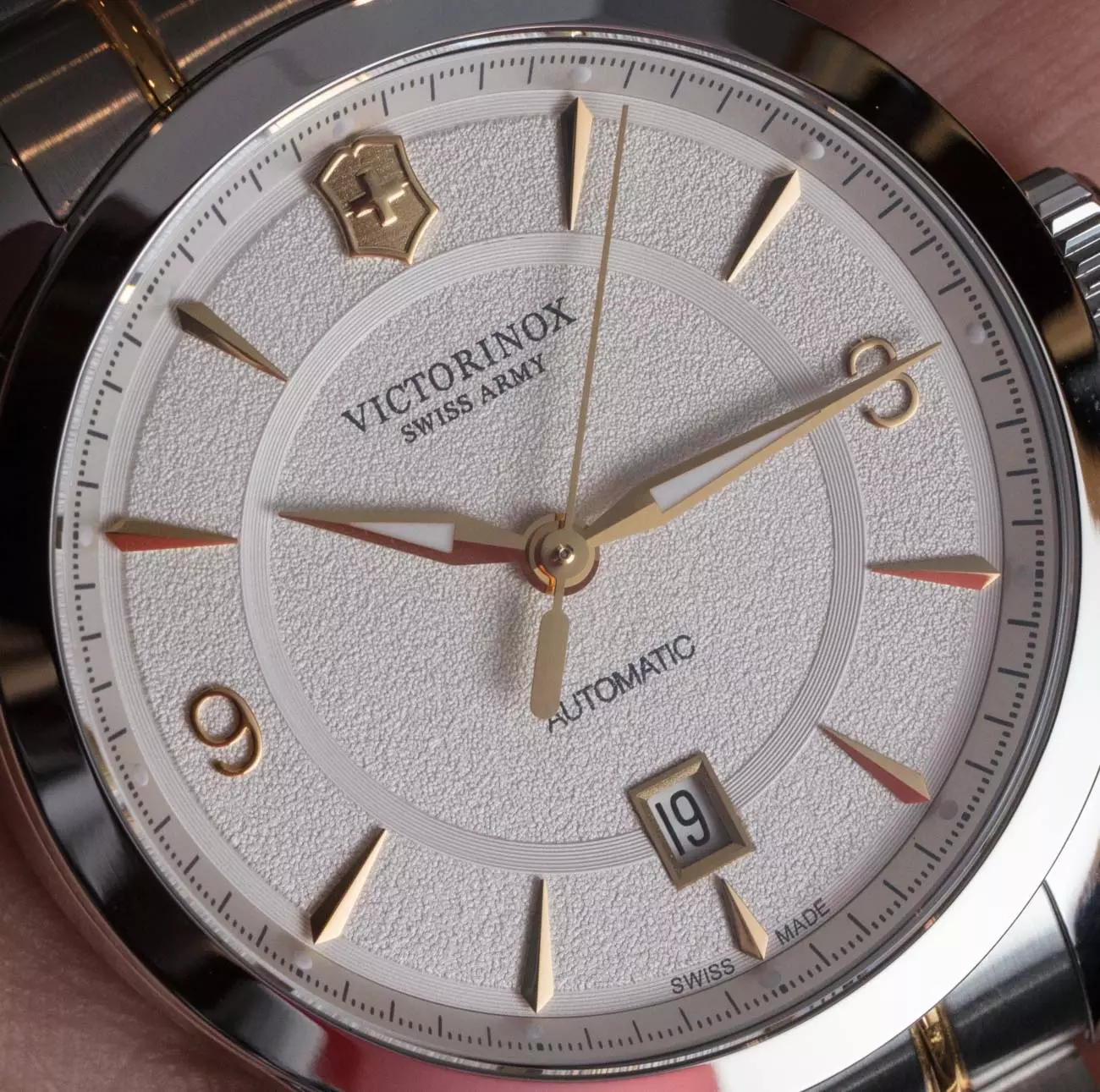 Victorinox Swiss Army Alliance Mechanical Watch Hands-On: Halaga at Estilo 6967_5