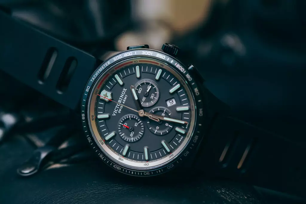 צילום חיוג של Victorinox Alliance Sport Chronograph