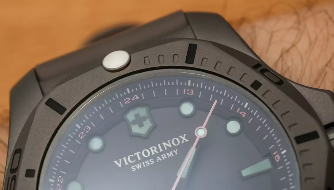 Victorinox Swiss Army INOX кесиптик суучул титан сааттары 6969_8