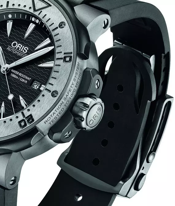 Практычны гадзіннік Oris Col Moschin Limited Edition 70908_4