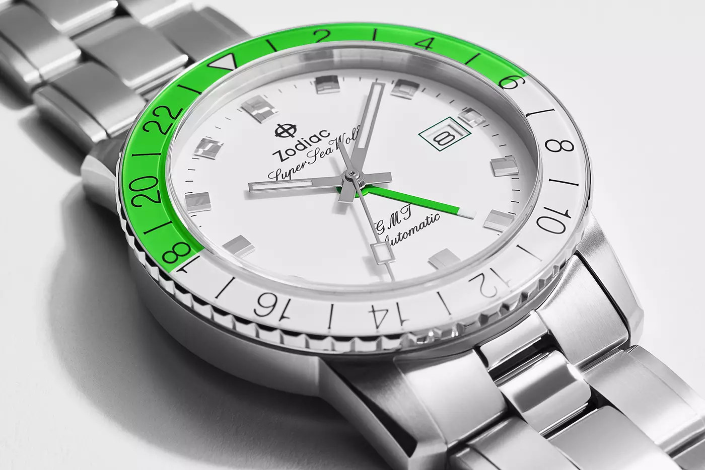 Zodiac debuteer Super Sea Wolf 53 Neon En Super Sea Wolf GMT Neon Horlosies 7141_2