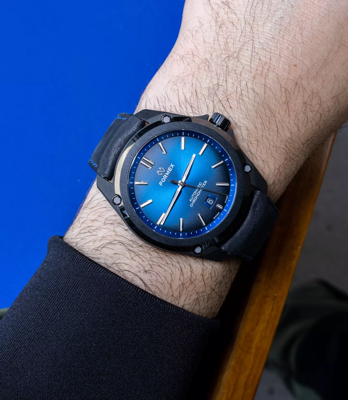 Fallskärmshoppning med de nya Formex Essence Leggera Carbon & Ceramic Watches 725_4