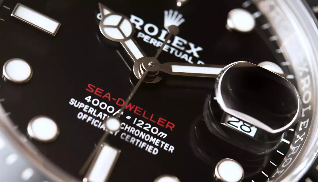 Rolex-Oyster-Perpetual-Sea-Dweller-50-солагии-126600-aBlogtoWatch-64