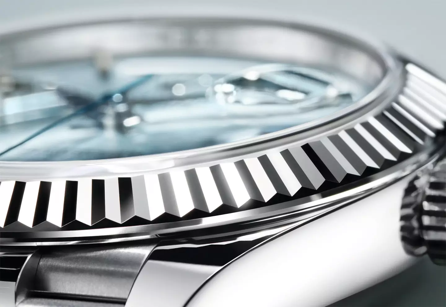 A Rolex frissíti az Oyster Perpetual Day-Date 36-ot és 40-et, beleértve a hornyolt előlapot a platina modellekhez 7512_3