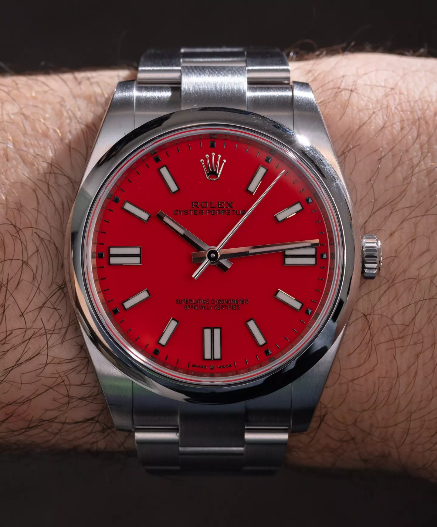 Aka-Na: Rolex Oyster Perpetual 41 Red Coral Versus Yellow Dial Watches 7525_3