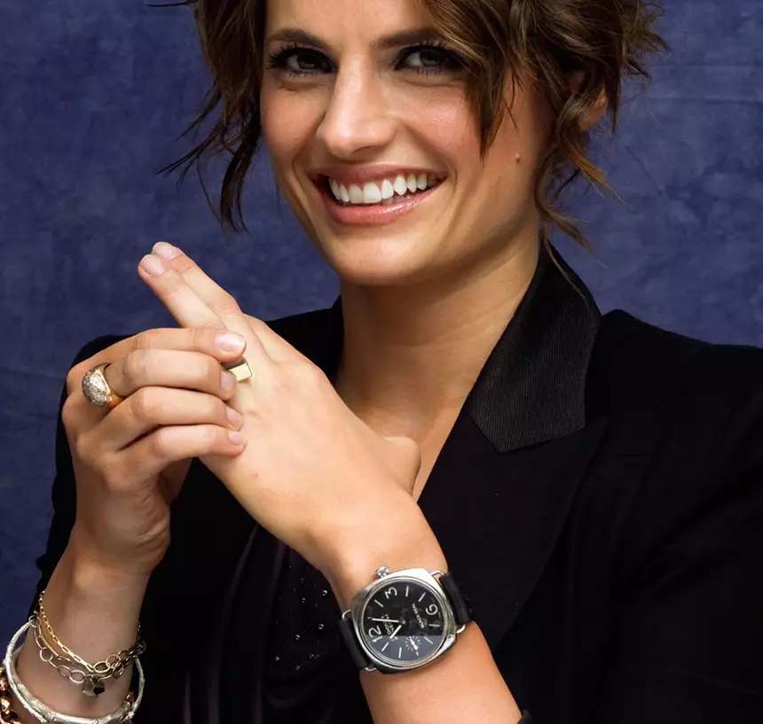 Mpilalao sarimihetsika Stana Katic, Panerai Radiomir Black Seal PAM00183 G-Series (Sary: paneraiworld)