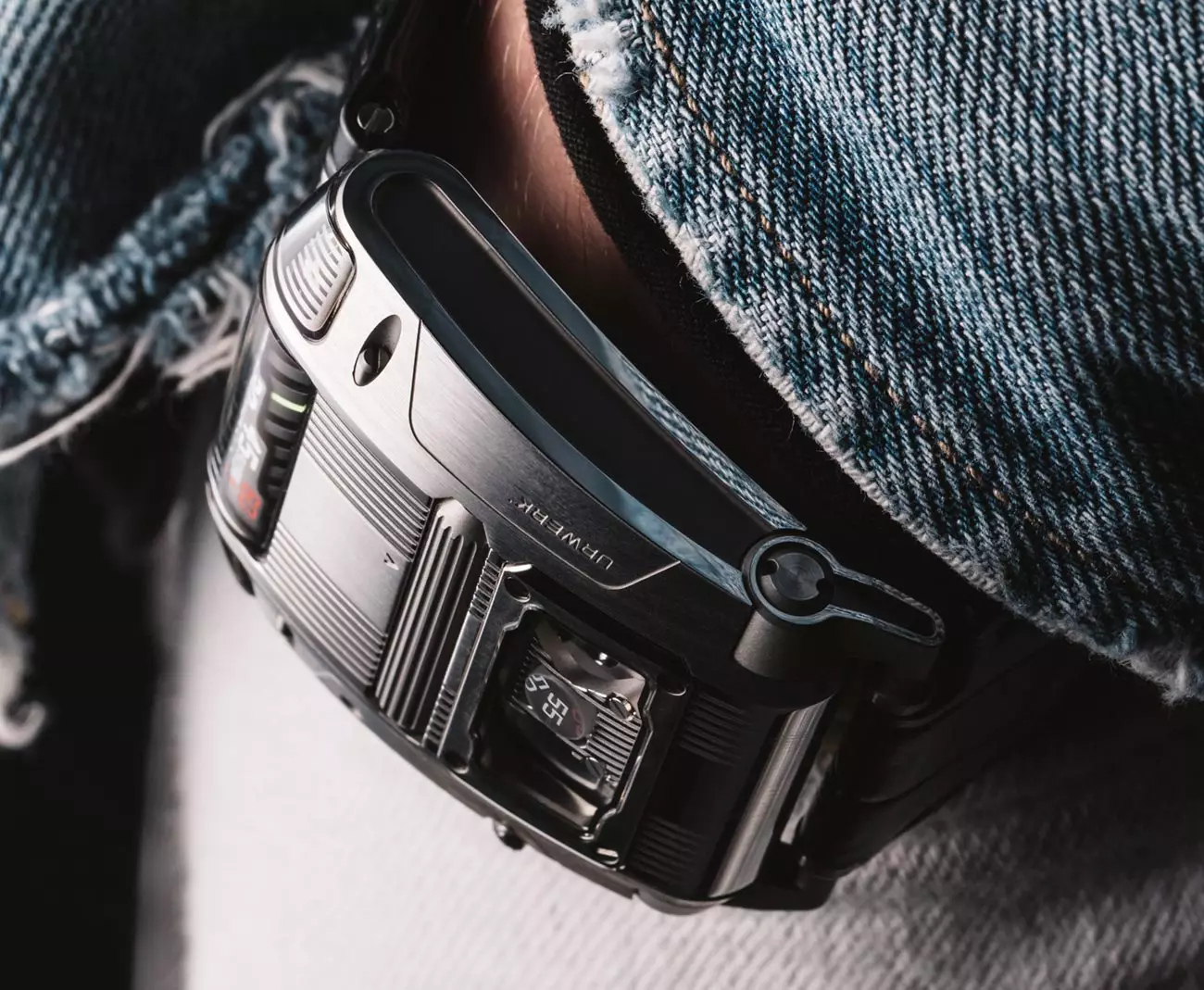 Urwerk UR-111C Дебютны карау 76908_5