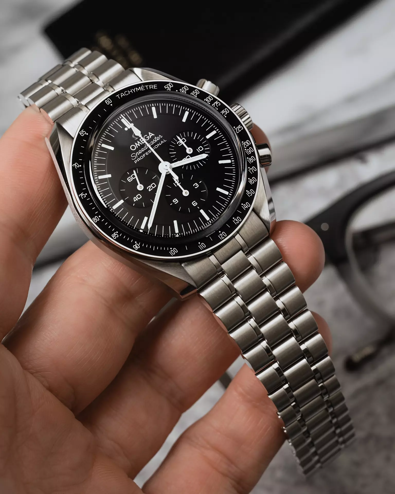 Praktické s Omega Speedmaster Professional Moonwatch Master Chronometer Sapphire Sandwich 7724_2