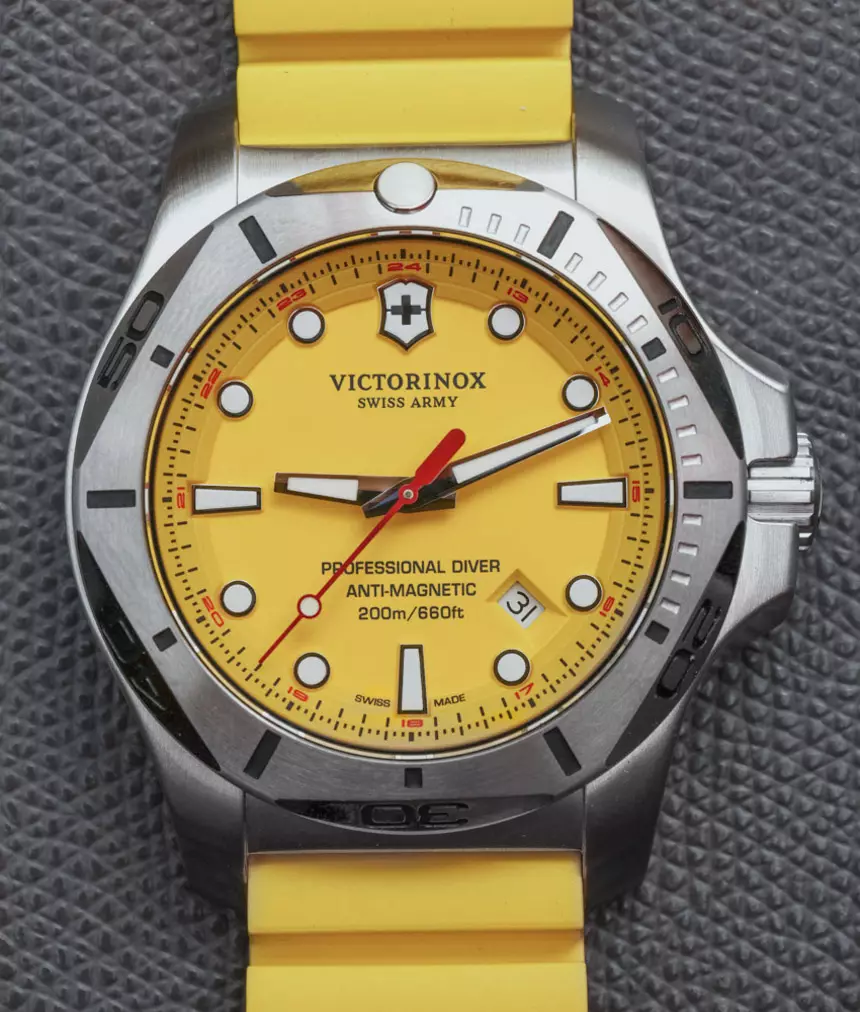 Victorinox Swiss Army INOX Professional Diver Watch Review | 2 ичинен 2 бет 77397_5