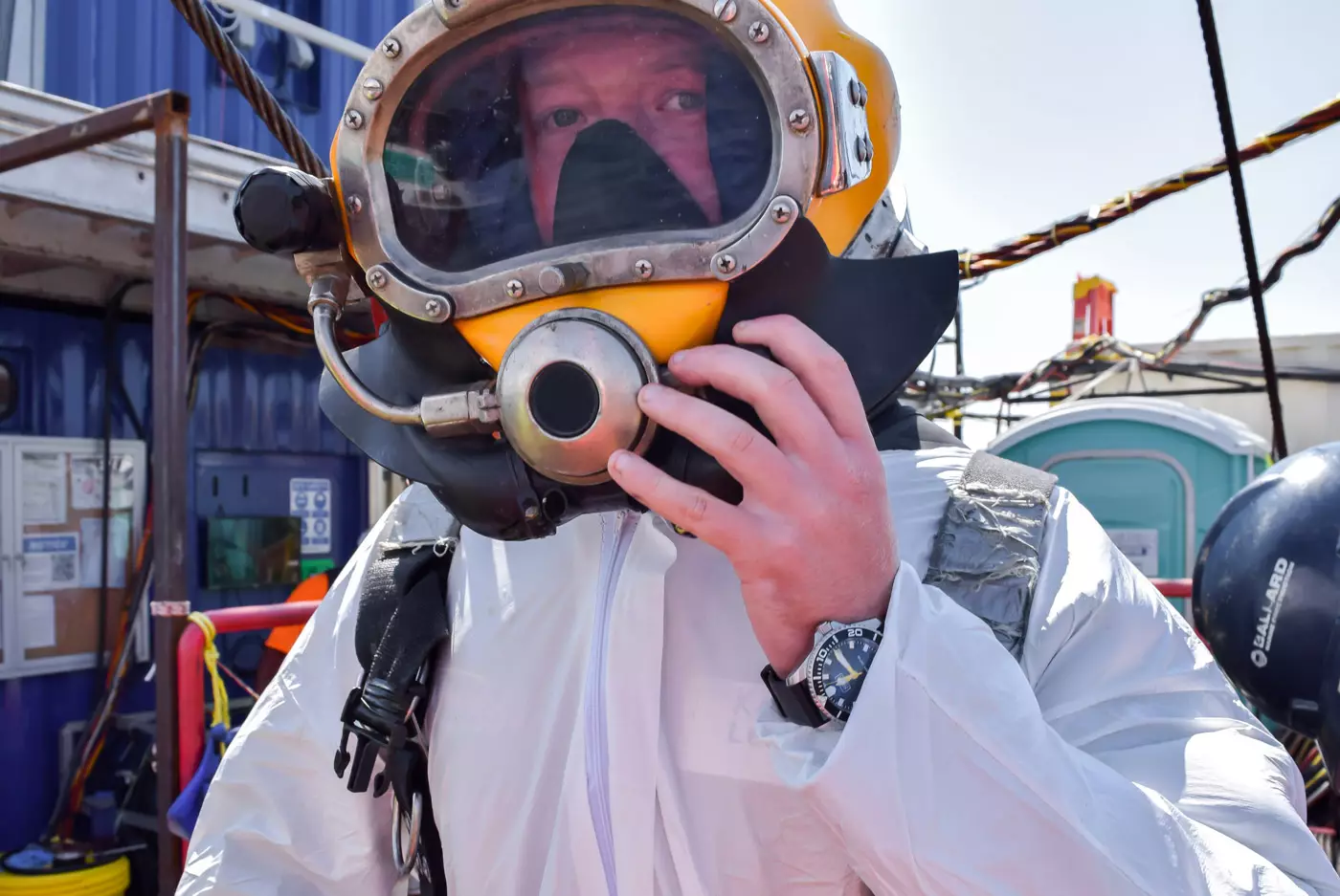 Confessions of a Commercial Diver: The Final Word On The Helium Release Valve 7775_3