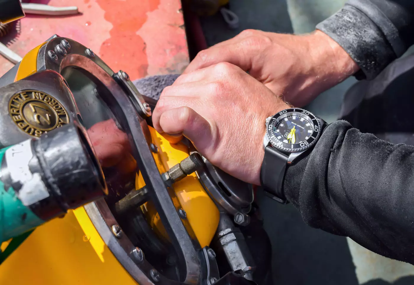 Confessions Of A Commercial Diver: The Final Word On The Helium Release Valve 7775_6