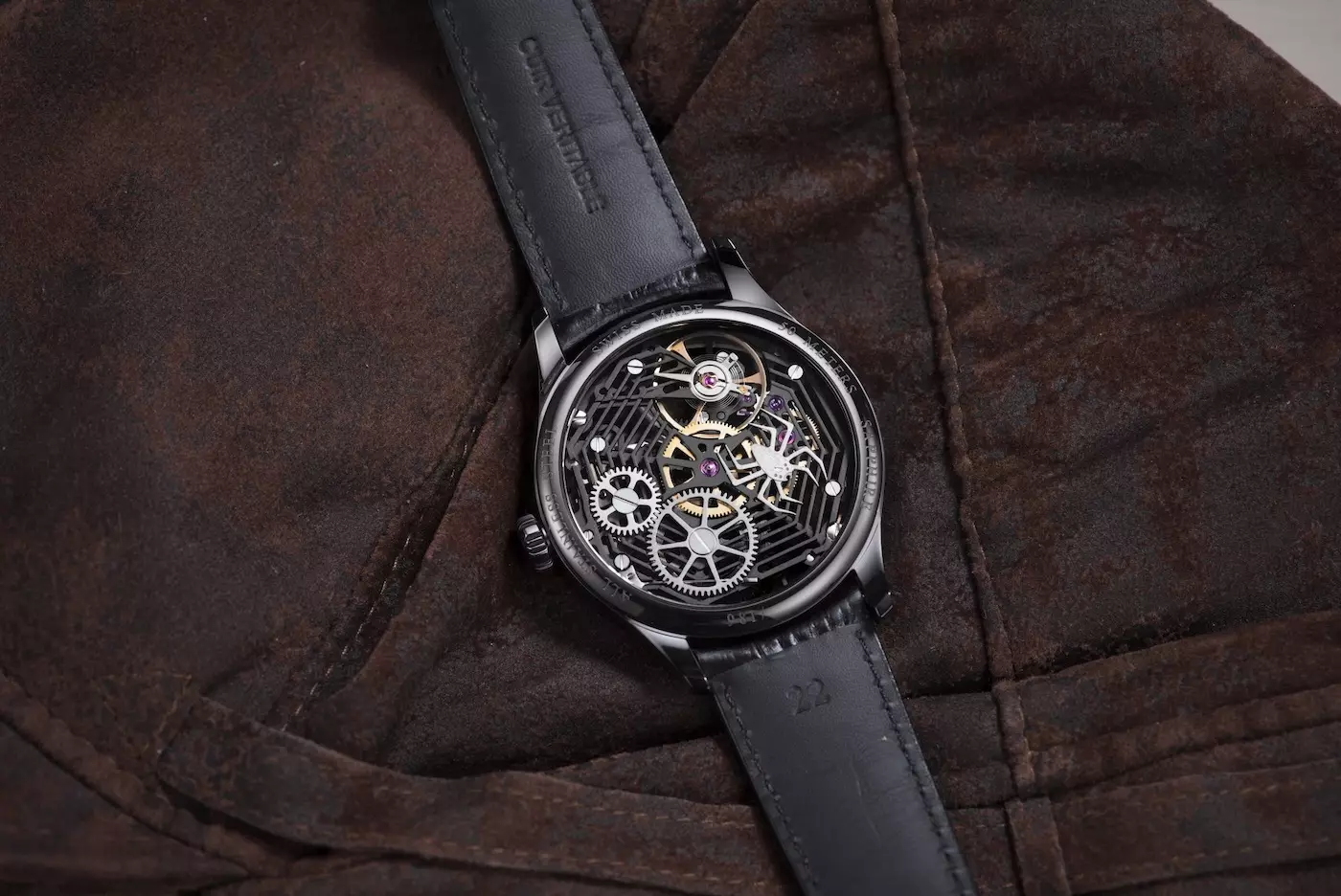 Aerowatch împletește un nou ceas cu schelet de păianjen 78498_3