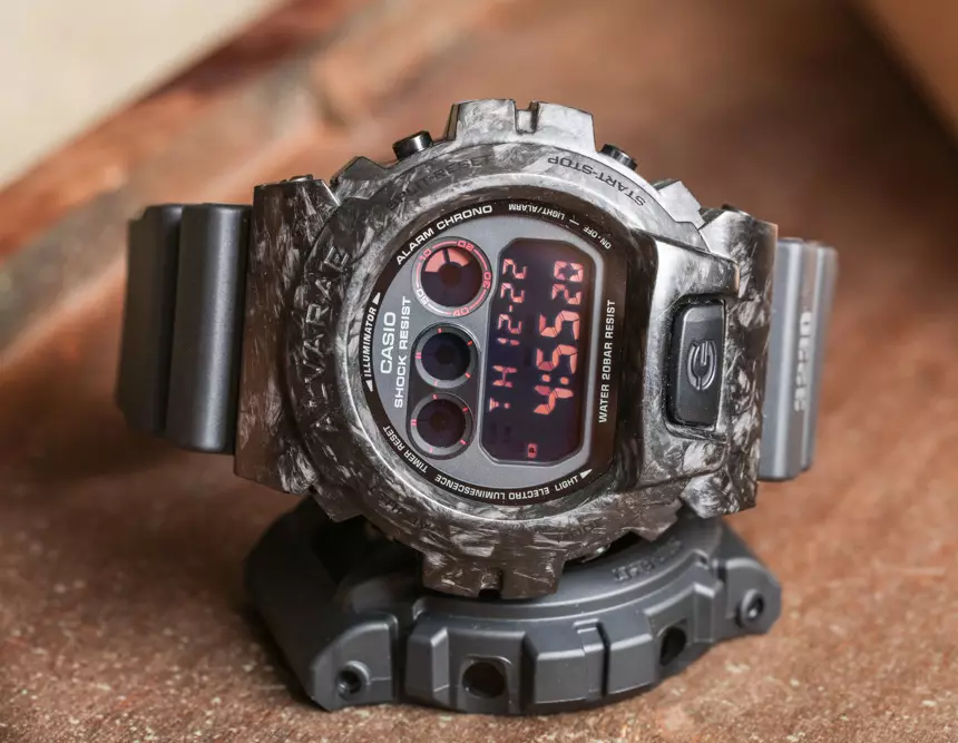 Casio G-Shock DW6900 con estuche de armadura de carbono forjado de Alvarae Watch Review | Página 2 de 2