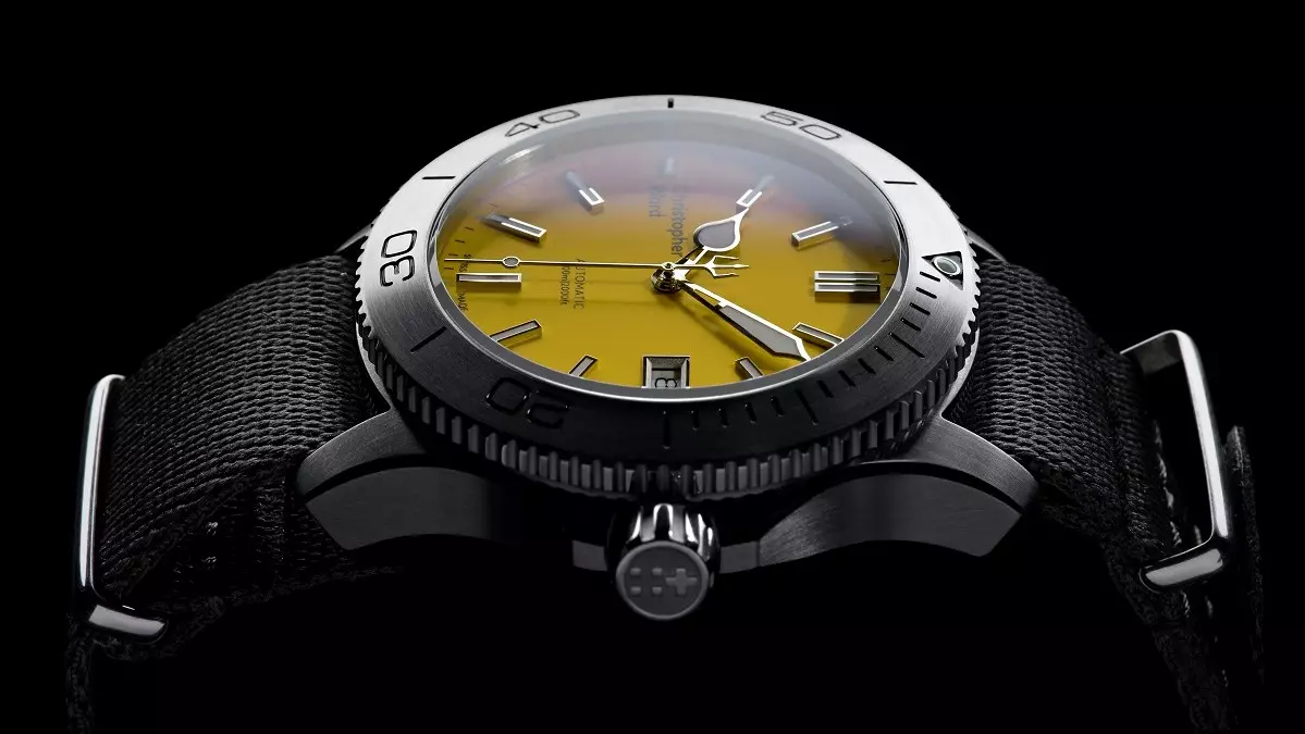 Zegarek Christopher Ward C60 Trident 316L z limitowanej edycji, żółty zegarek nurkowy 7981_2