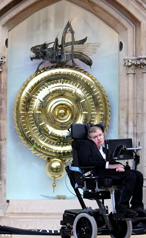 Cambridge University får mesterlig Corpus 'Chronophage'-klokke fra oppfinneren John C. Taylor: Minner studentene på å oppgradere i tide, eller annet! 79933_2