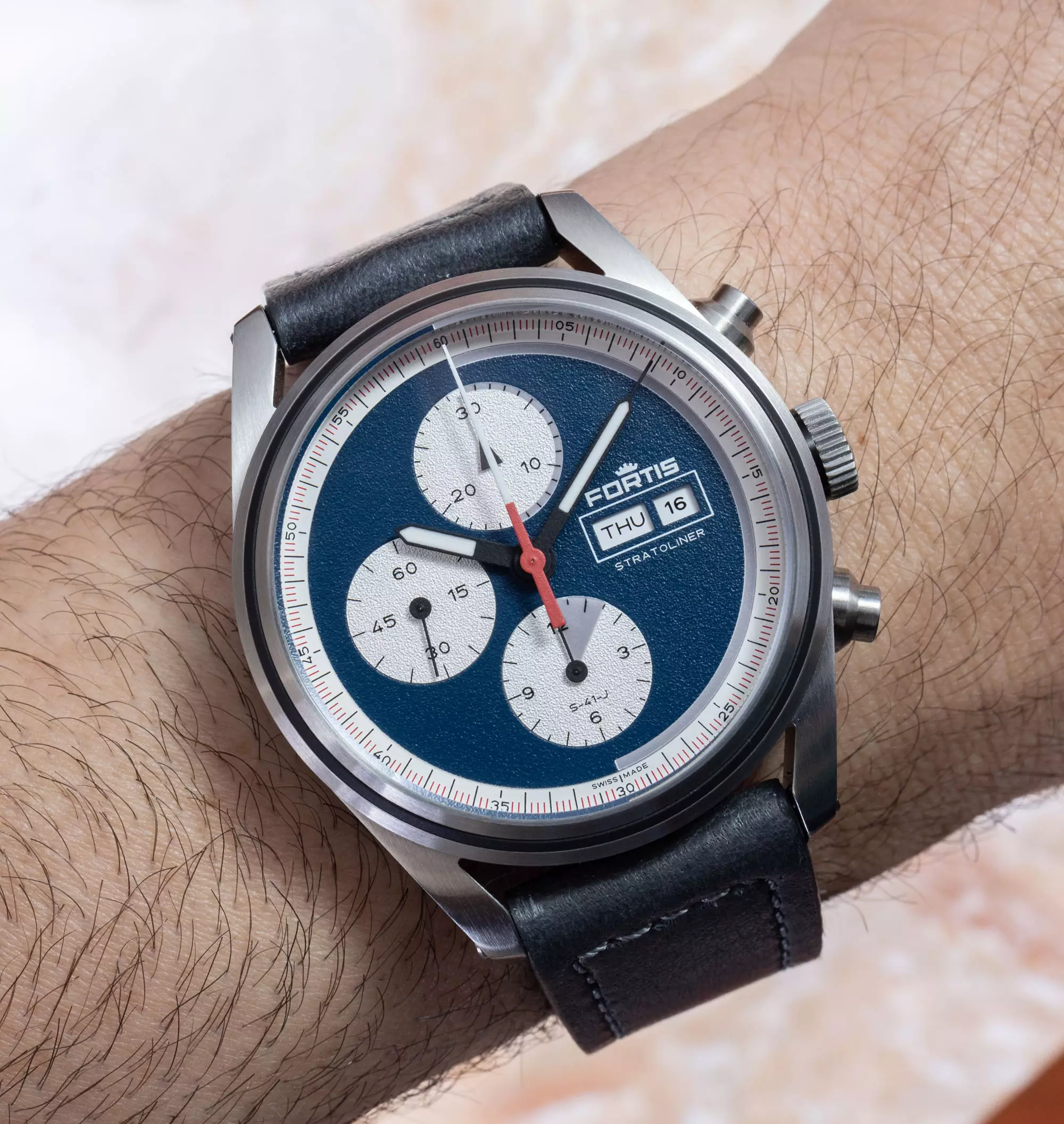 Watch Review: Fortis Stratoliner S-41 79_1