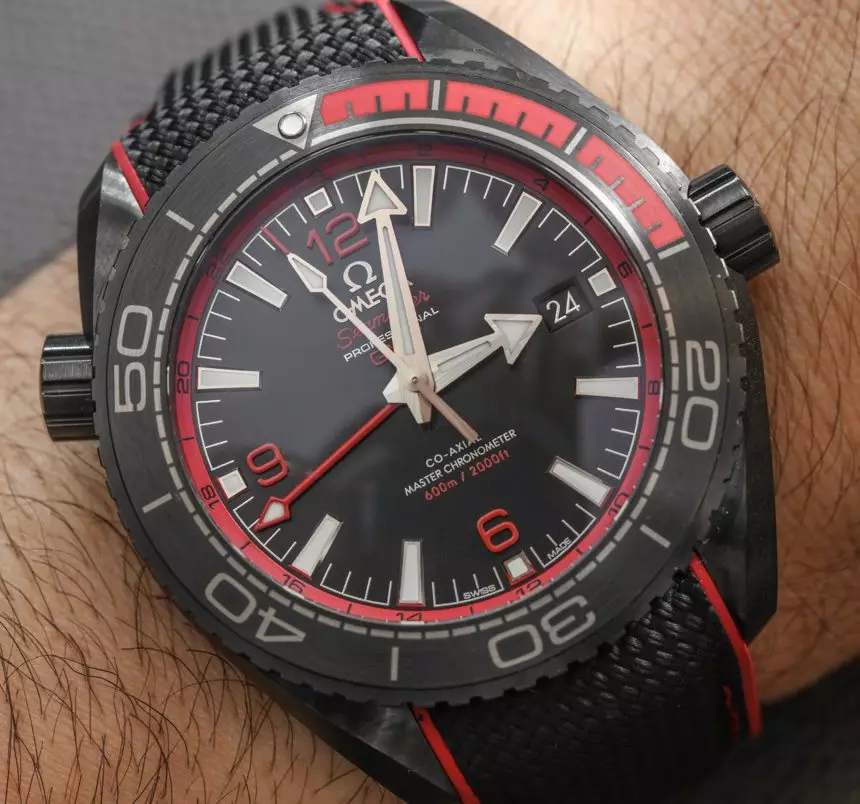 Omega-Seamaster-Planet-Aigéan-GMT-Deep-Black-aBlogtoWatch-01