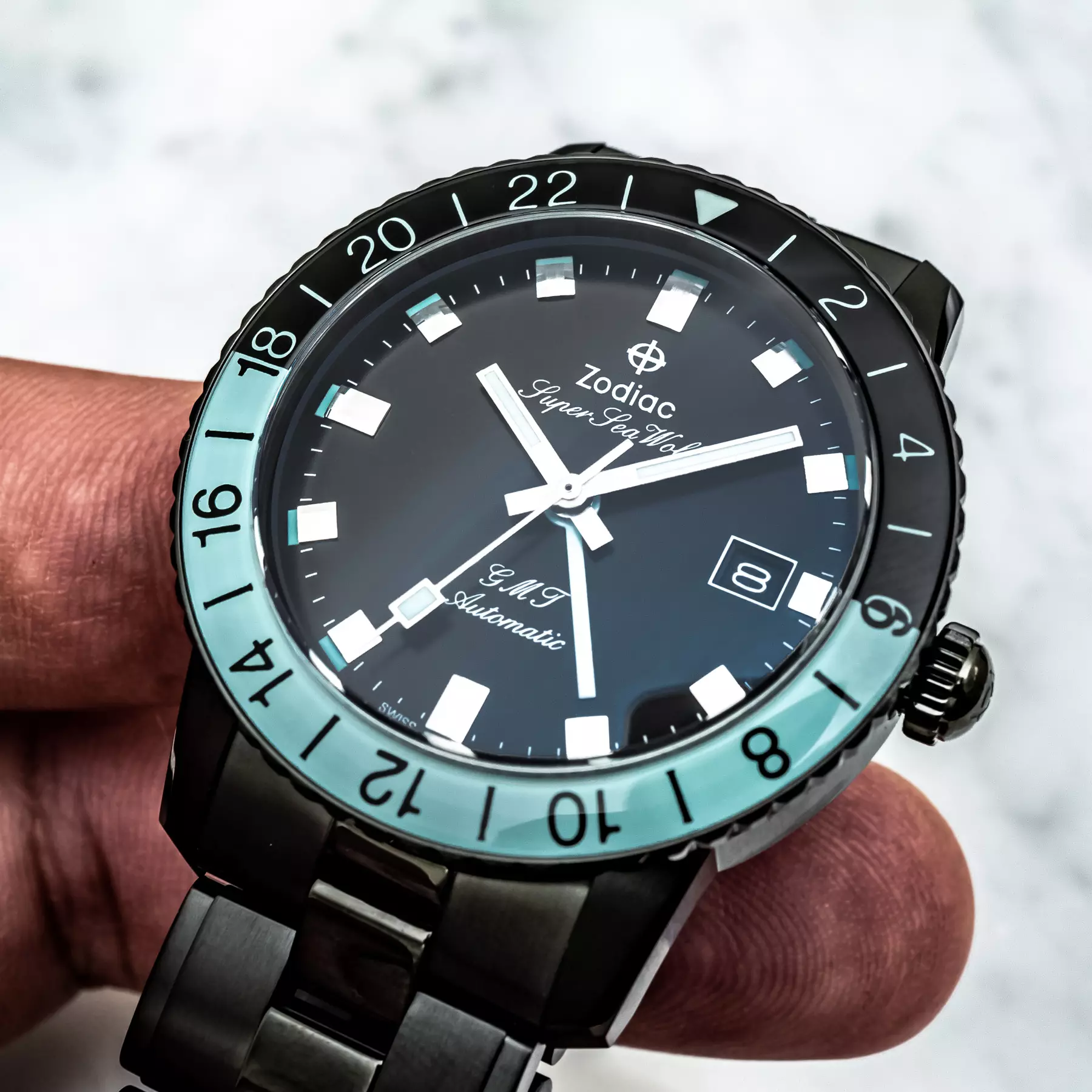 Hands-On Debut: Zodiac Super Sea Wolf GMT 'Blackout' Limited Edition ho an'ny famantaranandro mihaja tsy manam-potoana 8127_10