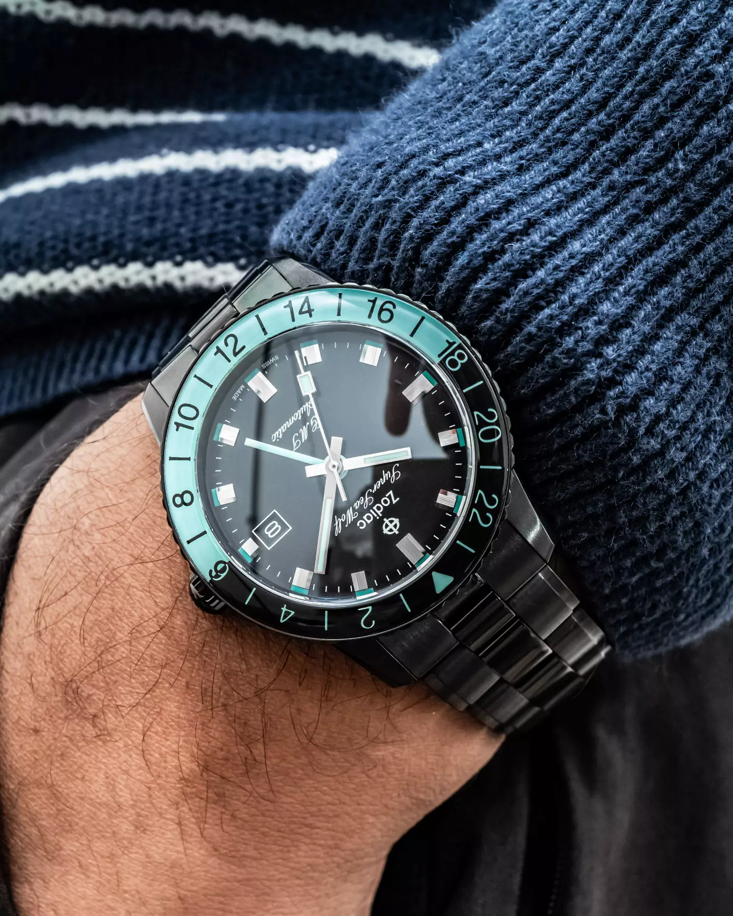 Қолданбалы дебют: Zodiac Super Sea Wolf GMT 'Blackout' шектеулі шығарылымы уақытсыз сәнді сағаттарға арналған 8127_2