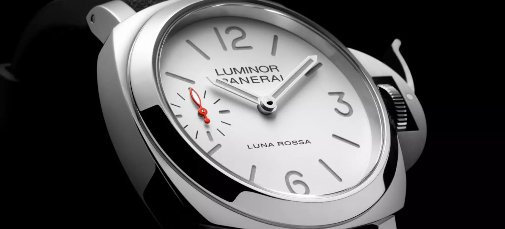 Panerai дебютує з годинником Luminor Luna Rossa PAM1342