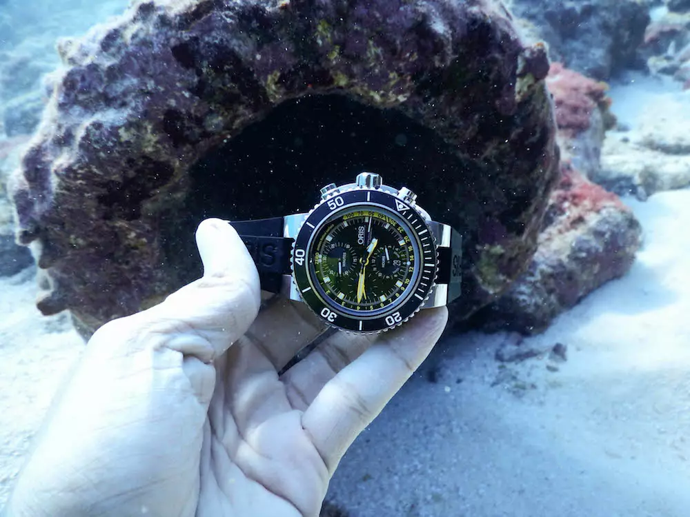 Oris-Aquis-Depth-Gauge-Cronografo-35