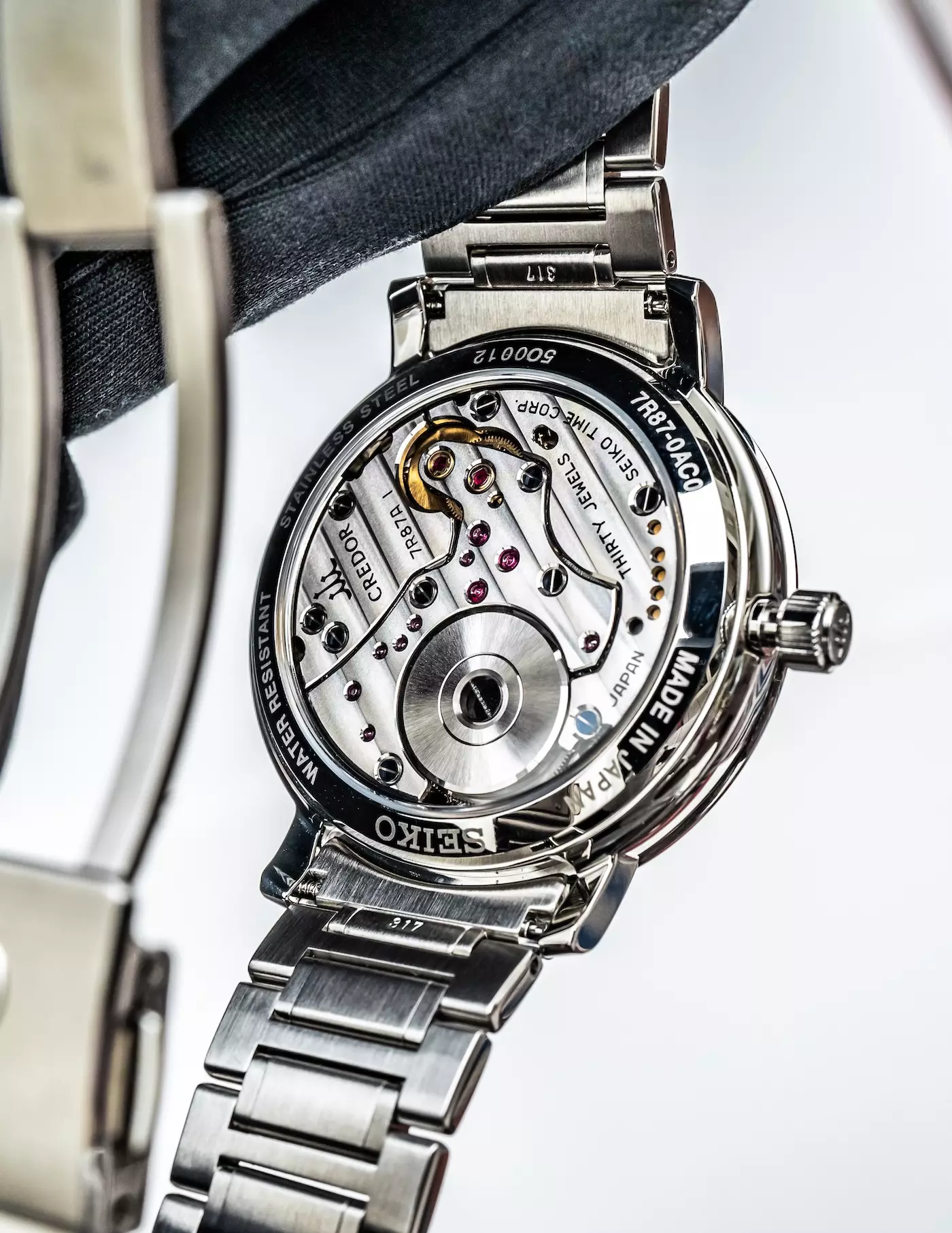 Практический обзор: часы Seiko Credor GCLP995 'Big Date' с ручным заводом и пружинным приводом 8611_11