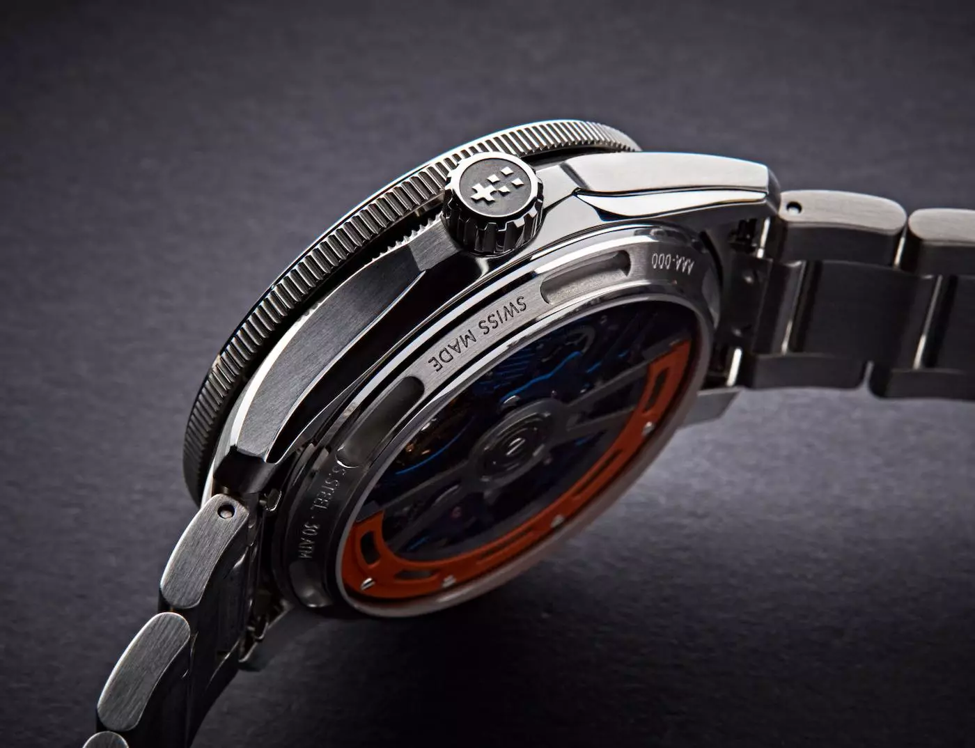 Christopher-Ward-C60-Apex-Limited- Edition-Dive-Watch