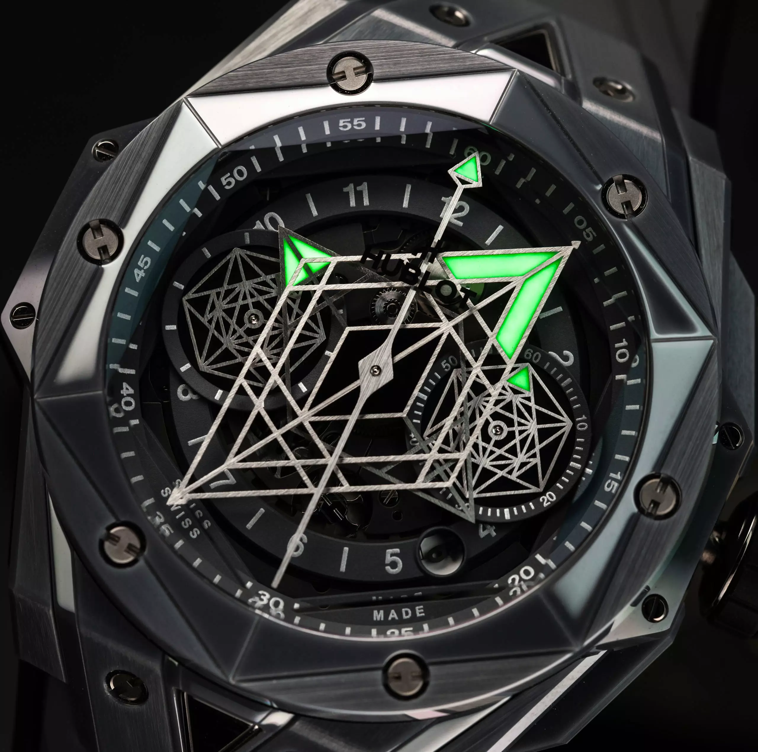 Miért venném a Hublot Big Bang Sang Bleu II kerámia kronográfot a hagyományos luxusórák helyett 9381_13