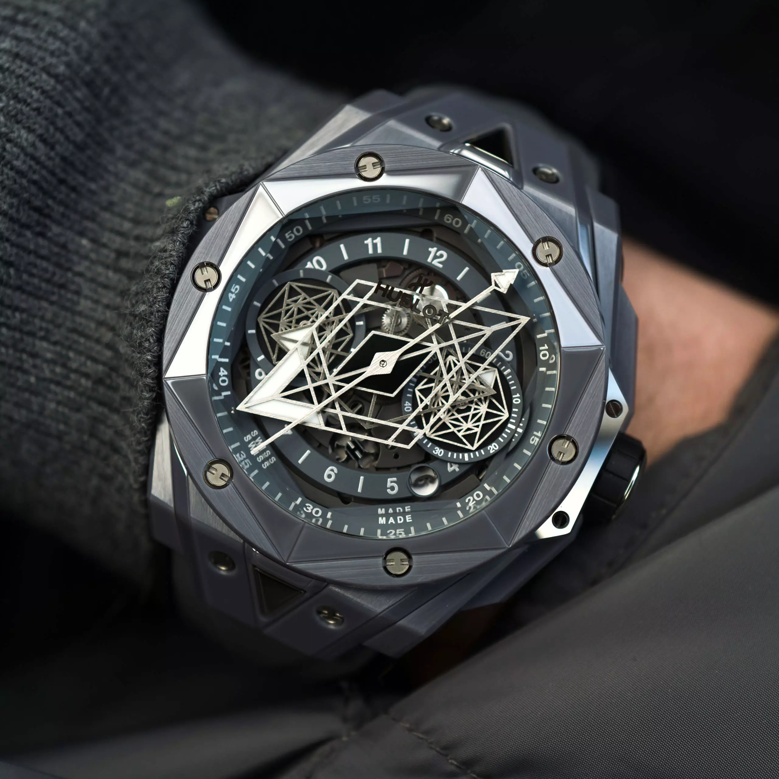 Miért venném a Hublot Big Bang Sang Bleu II kerámia kronográfot a hagyományos luxusórák helyett 9381_15