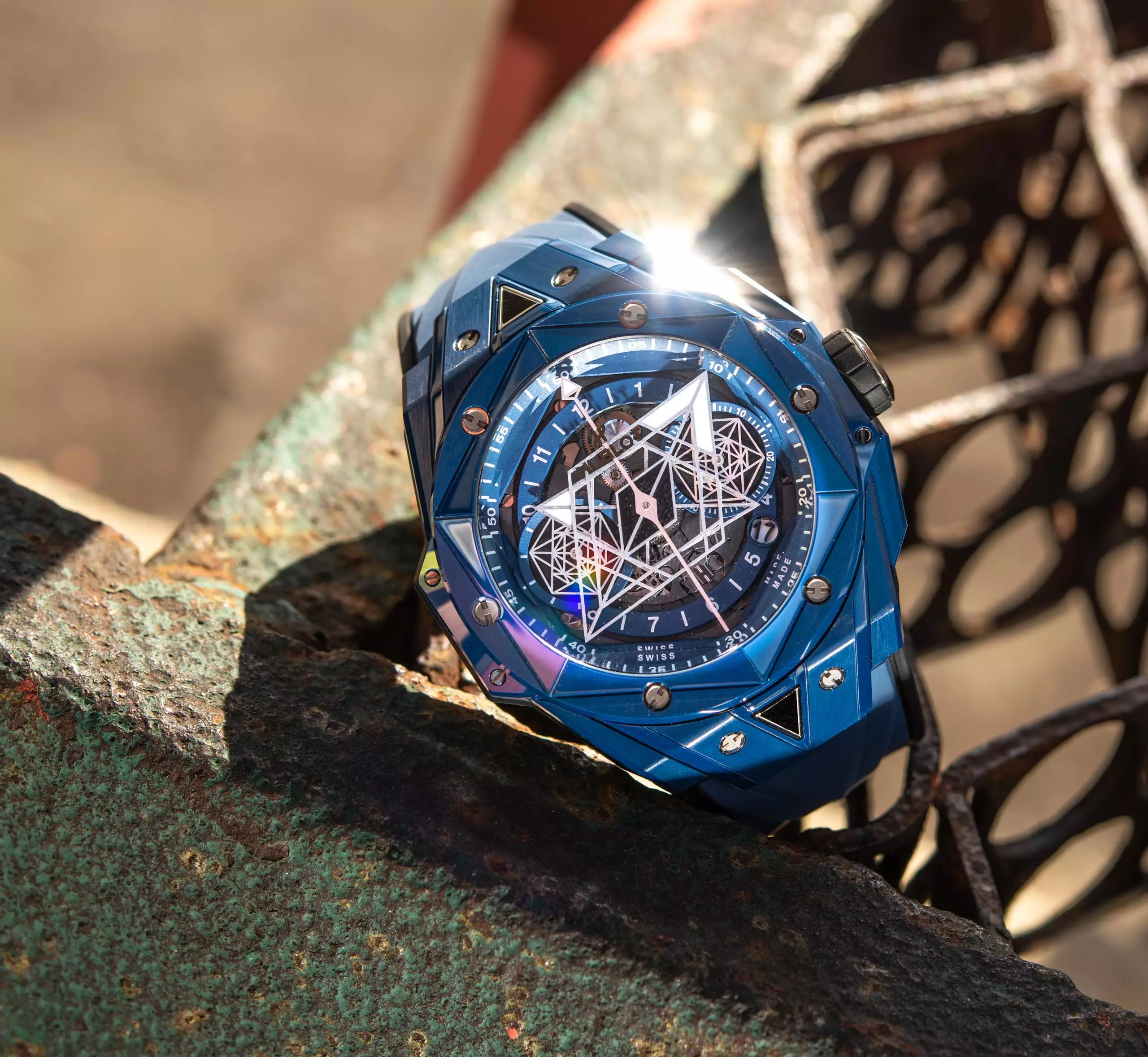 Miért venném a Hublot Big Bang Sang Bleu II kerámia kronográfot a hagyományos luxusórák helyett 9381_2