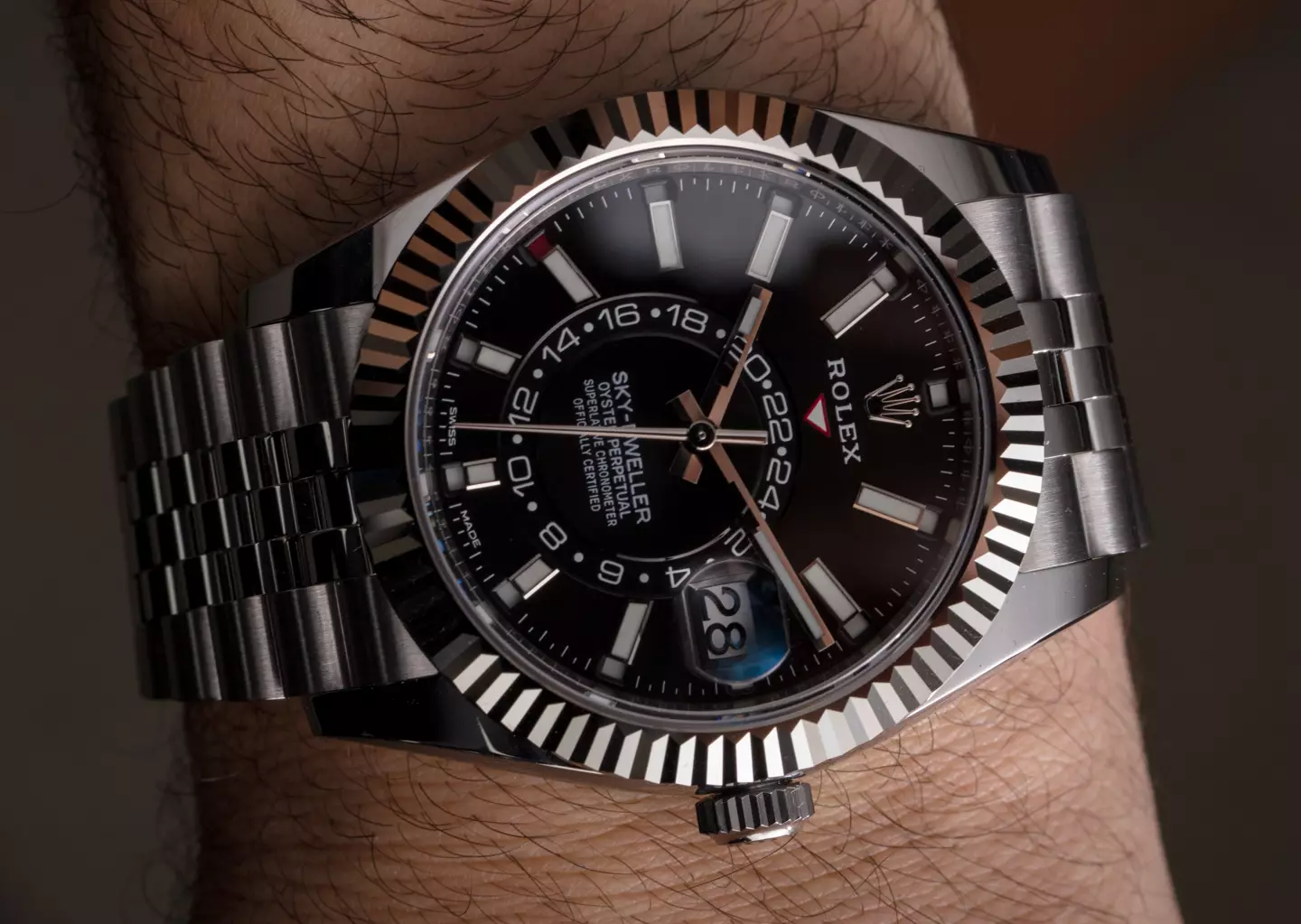 Практический обзор: часы Rolex Sky-Dweller на юбилейном браслете