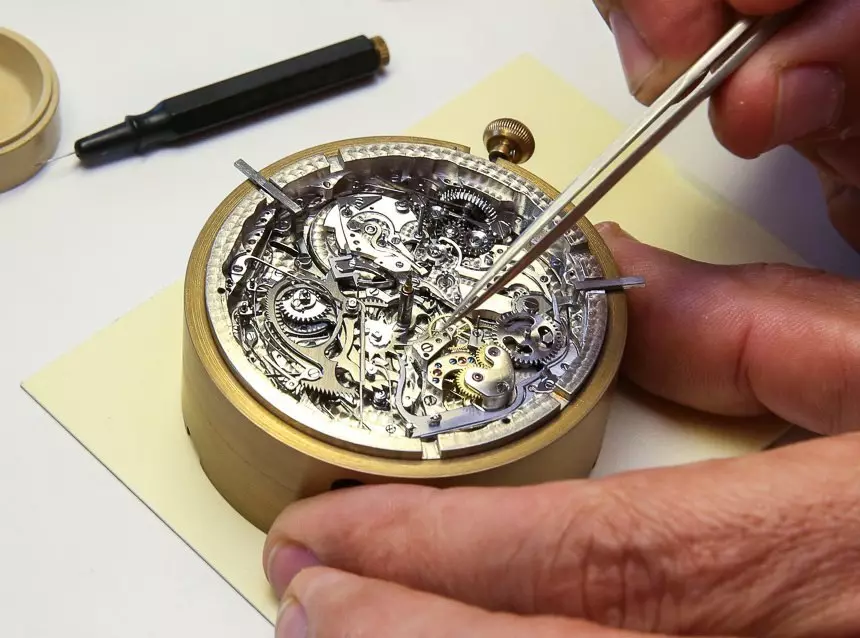 Audemars-Piguet-watch-production-Thụy Sĩ-54